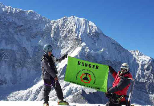 Tim Ranger Stie Inaba Berhasil Gapai Puncak Island Peak - KabarKampus.com