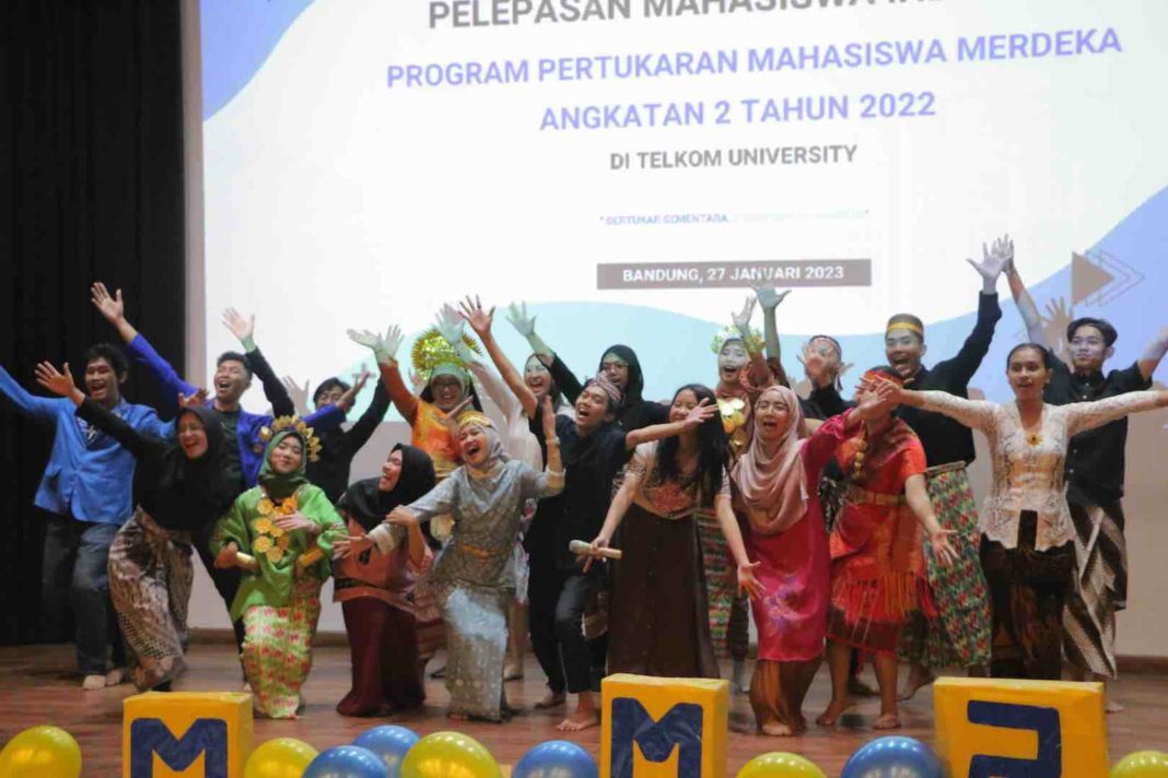 Pelepasan Pertukaran Mahasiswa Merdeka di Tel-U - KabarKampus.com