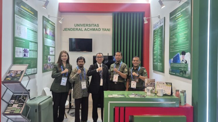 UNJANI Tampil Inovatif di IndoDefence Expo & Forum 2025 - KabarKampus.com