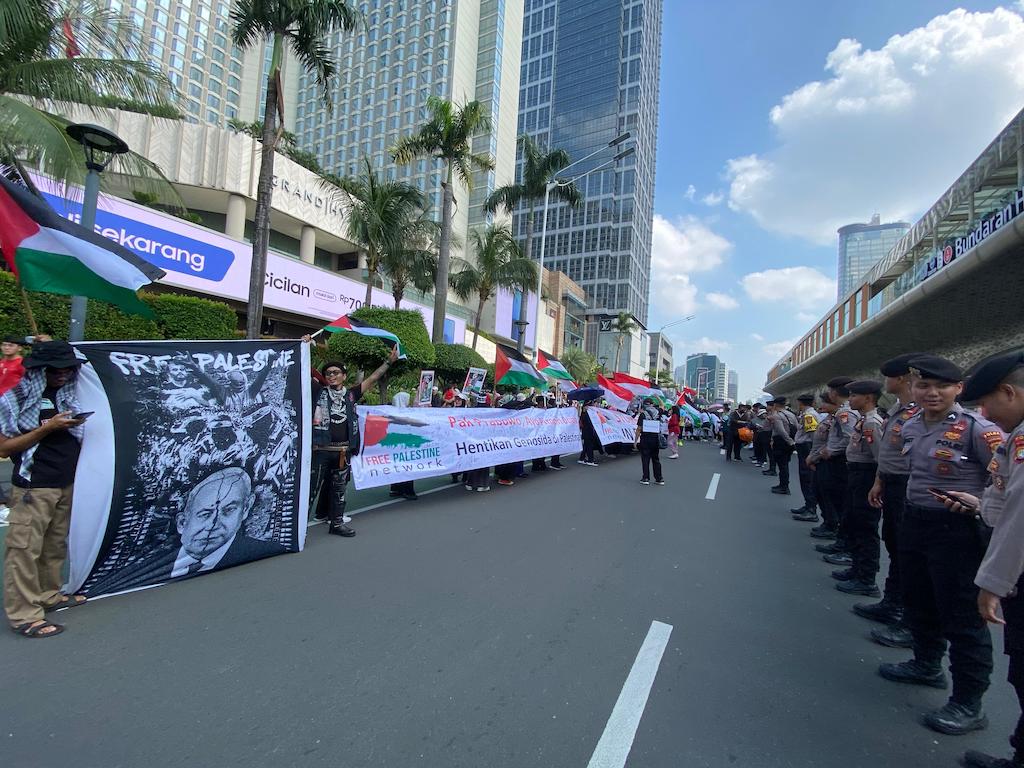 Foto Cerita Aksi Simpatik FPN di Jakarta Menyeru Presiden Prabowo - Page 3 of 4 - KabarKampus.com